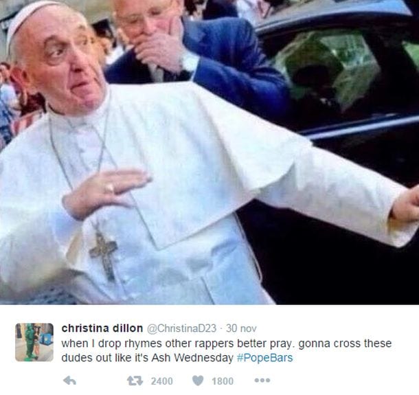 Il Papa diventa un rapper: la foto in posa hip hop scatena la fantasia ...