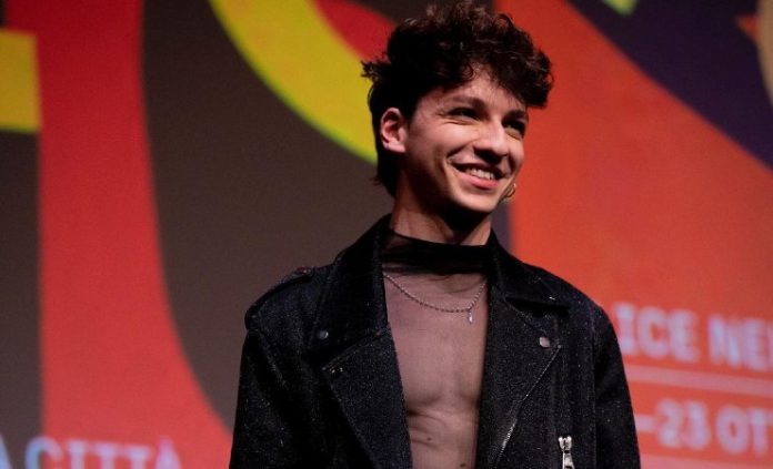 Luigi Strangis età, studi, fidanzata, dove vive, foto Instagram: tutto ...