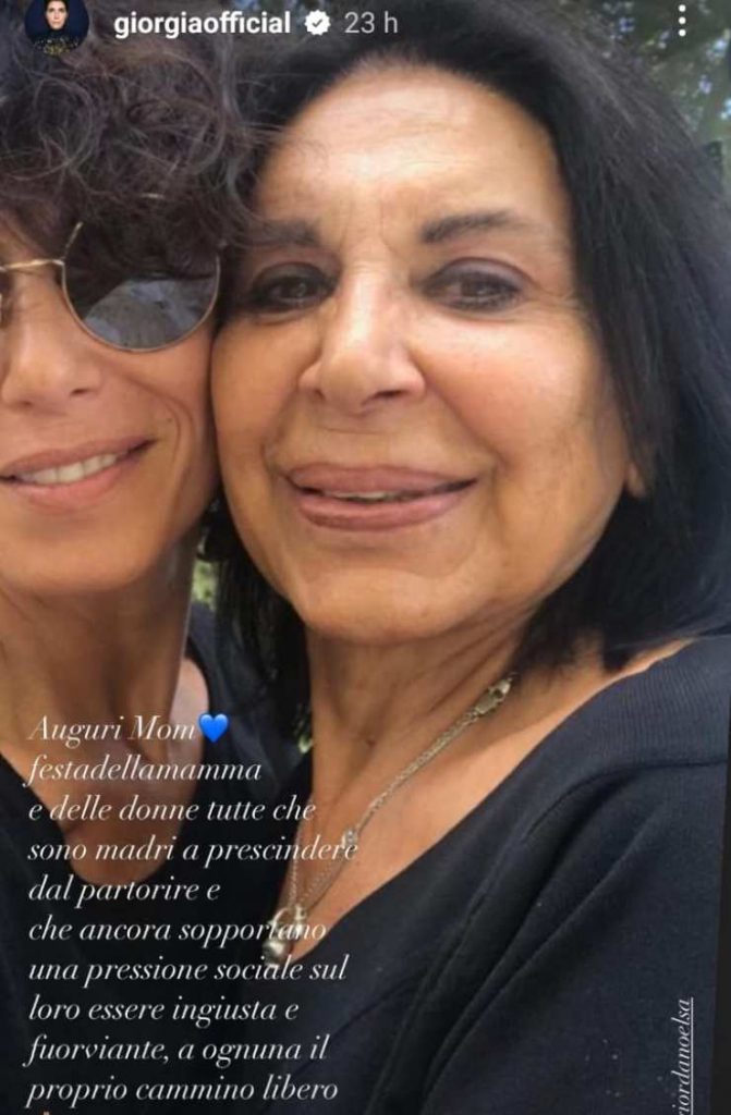 Giorgia, avete mai visto la mamma della cantante? Somiglianza ...